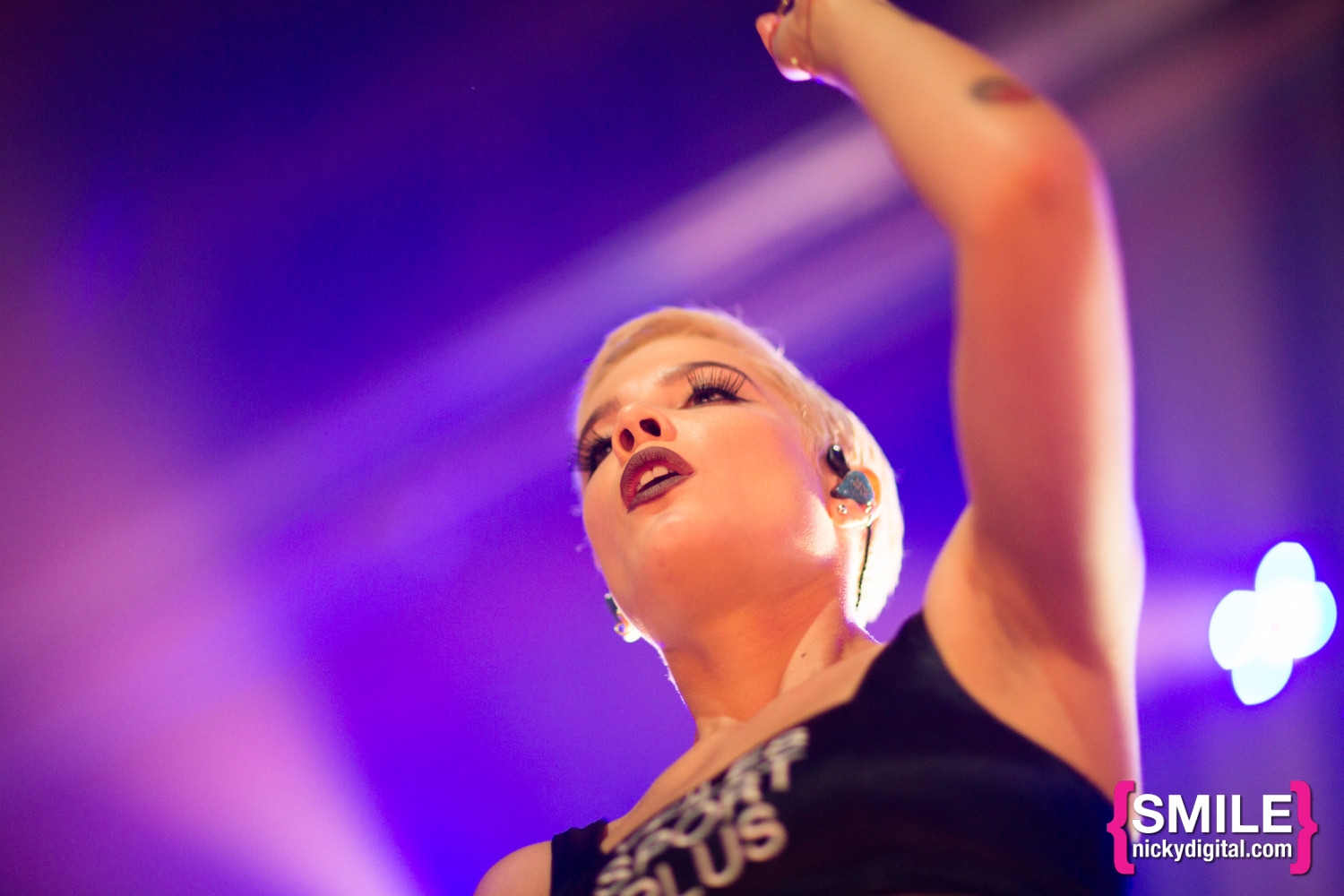 Halsey LIVE at Webster Hall on October 22, 2015 - NickyDigital.com {SMILE}
